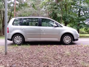 Volkswagen Touran 2004 Kauņa, ar dzinēja tilpumu 1.90 L un nobraukumu 440 tūkst. km par 1399 €, foto 6 vietnē AUTOMOTO.COM.LV