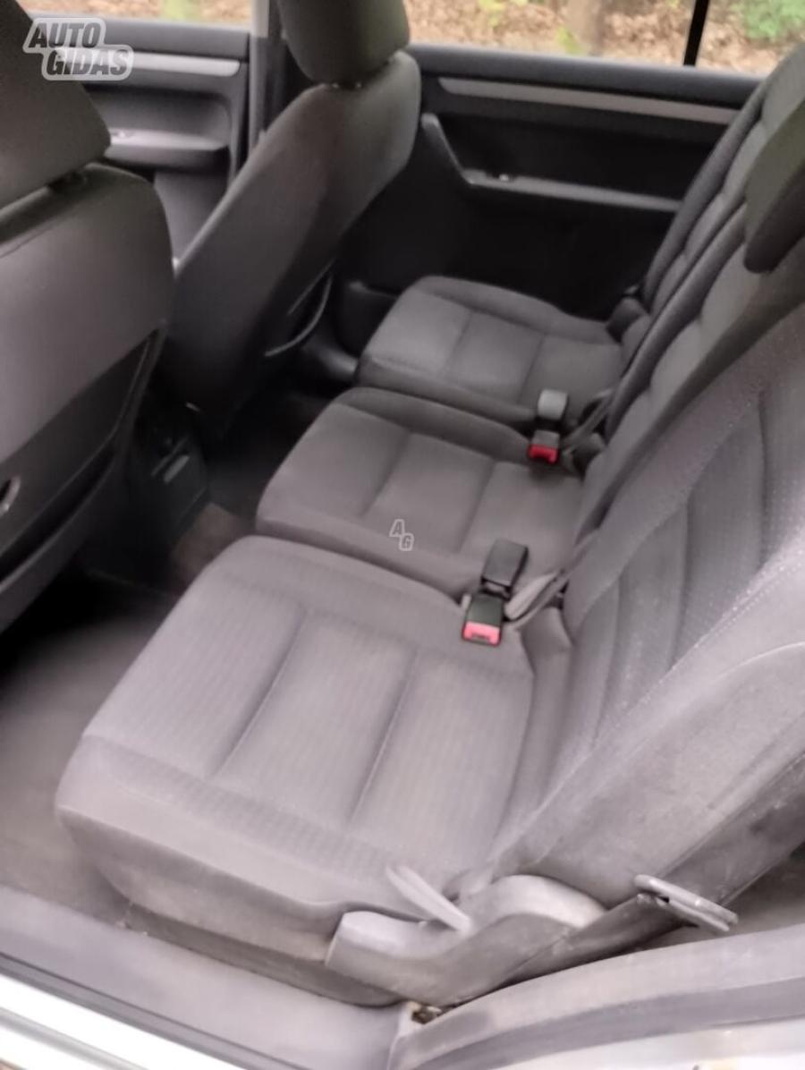 Volkswagen Touran 2004 Kauņa, ar dzinēja tilpumu 1.90 L un nobraukumu 440 tūkst. km par 1399 €, foto 11 vietnē AUTOMOTO.COM.LV