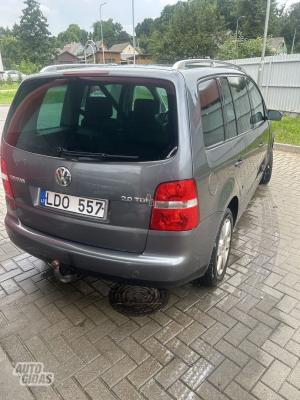 Volkswagen Touran 2004 Prienai, ar dzinēja tilpumu 2.00 L un nobraukumu 385 tūkst. km par 1499 €, foto 4 vietnē AUTOMOTO.COM.LV