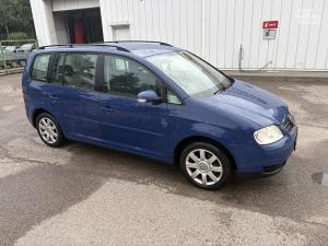 Volkswagen Touran 2004 in Jonava, with an engine capacity of 2.00 L and mileage of 406 thousand km for 900 €, photo 7 on AUTOMOTO.COM.LV