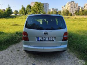 Volkswagen Touran 2004 Viļņa, ar dzinēja tilpumu 1.60 L un nobraukumu 207 tūkst. km par 850 €, foto 7 vietnē AUTOMOTO.COM.LV