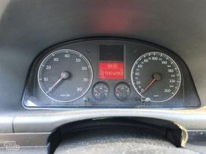 Volkswagen Touran 2004 Viļņa, ar dzinēja tilpumu 1.60 L un nobraukumu 207 tūkst. km par 850 €, foto 13 vietnē AUTOMOTO.COM.LV