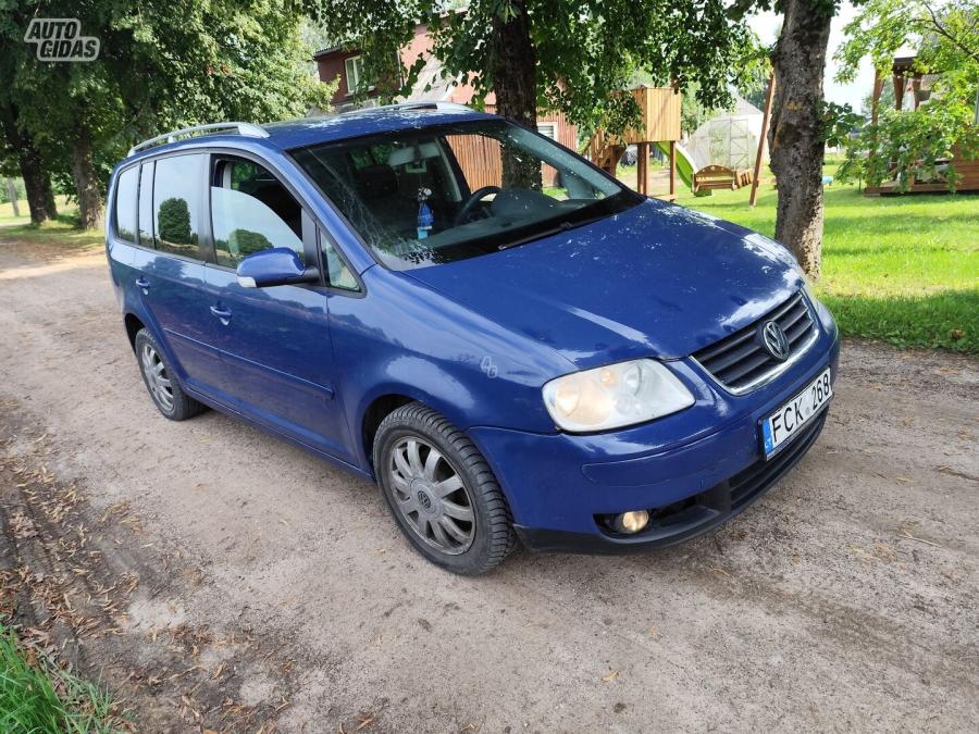 Volkswagen Touran 2004 in Telschi, with an engine capacity of 2.00 L and mileage of 500 thousand km for 420 €, photo 1 on AUTOMOTO.COM.LV