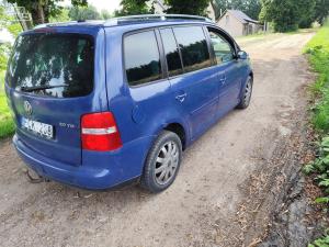 Volkswagen Touran 2004 in Telschi, with an engine capacity of 2.00 L and mileage of 500 thousand km for 420 €, photo 5 on AUTOMOTO.COM.LV