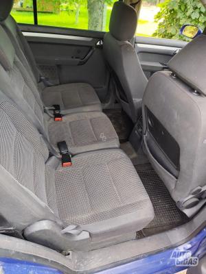 Volkswagen Touran 2004 in Telschi, with an engine capacity of 2.00 L and mileage of 500 thousand km for 420 €, photo 7 on AUTOMOTO.COM.LV