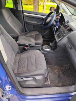 Volkswagen Touran 2004 Telšiai, ar dzinēja tilpumu 2.00 L un nobraukumu 500 tūkst. km par 420 €, foto 6 vietnē AUTOMOTO.COM.LV