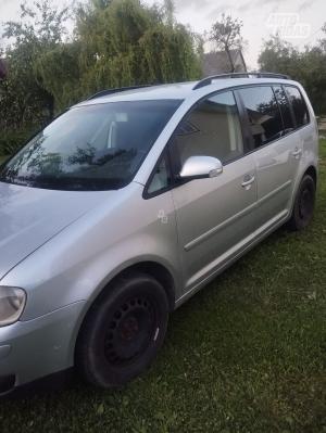 Volkswagen Touran 2004 in Kaisiadorys, with an engine capacity of 2.00 L and mileage of 290 thousand km for 1000 €, photo 3 on AUTOMOTO.COM.LV