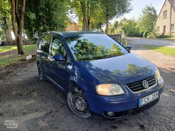 Volkswagen Touran 2004 Kelmė, ar dzinēja tilpumu 2.00 L un nobraukumu 513 tūkst. km par 700 €, foto 3 vietnē AUTOMOTO.COM.LV