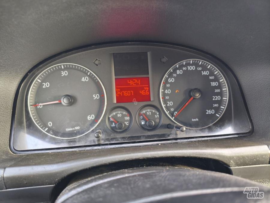 Volkswagen Touran 2004 Joniškis, ar dzinēja tilpumu 1.90 L un nobraukumu 248 tūkst. km par 1998 €, foto 6 vietnē AUTOMOTO.COM.LV