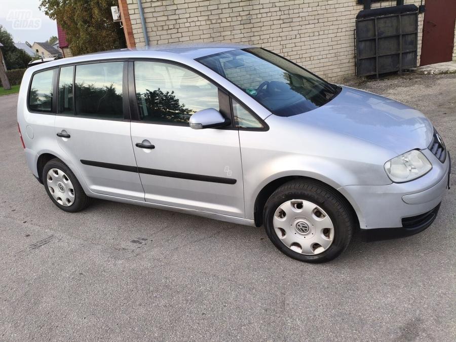Volkswagen Touran 2004 Joniškis, ar dzinēja tilpumu 1.90 L un nobraukumu 248 tūkst. km par 1998 €, foto 7 vietnē AUTOMOTO.COM.LV