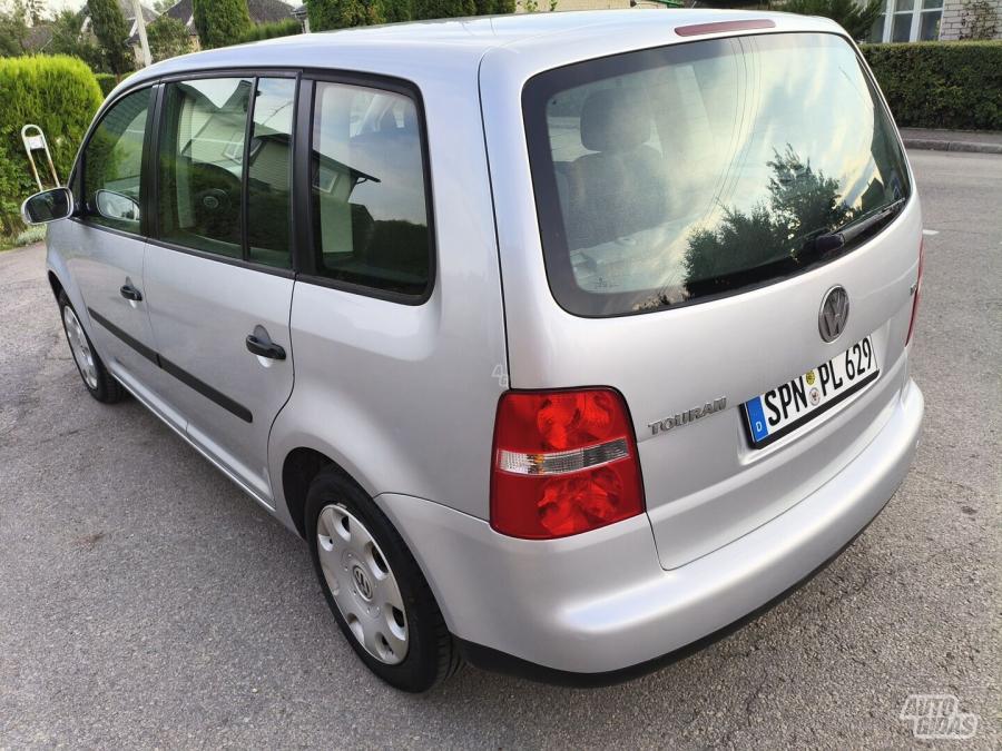 Volkswagen Touran 2004 Joniškis, ar dzinēja tilpumu 1.90 L un nobraukumu 248 tūkst. km par 1998 €, foto 11 vietnē AUTOMOTO.COM.LV