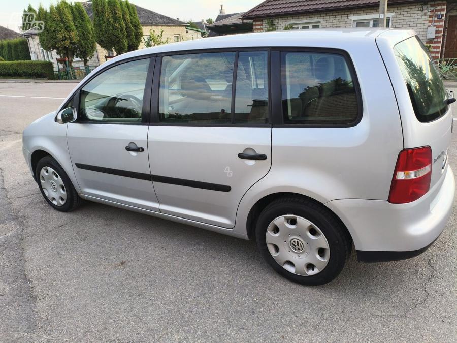 Volkswagen Touran 2004 Joniškis, ar dzinēja tilpumu 1.90 L un nobraukumu 248 tūkst. km par 1998 €, foto 12 vietnē AUTOMOTO.COM.LV