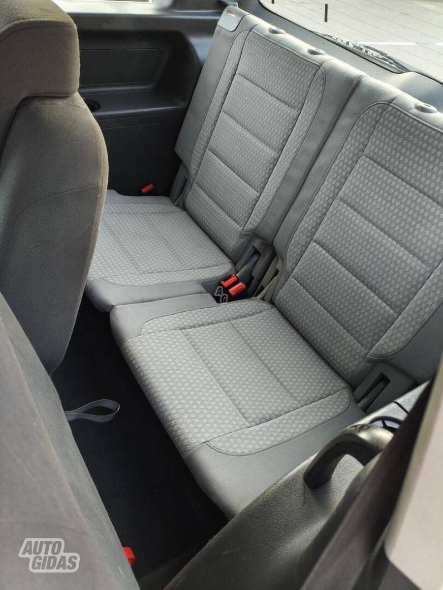 Volkswagen Touran 2004 Joniškis, ar dzinēja tilpumu 1.90 L un nobraukumu 248 tūkst. km par 1998 €, foto 15 vietnē AUTOMOTO.COM.LV