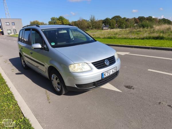 Volkswagen Touran 2004 in Kaunas, with an engine capacity of 1.60 L and mileage of 257 thousand km for 1050 €, photo 3 on AUTOMOTO.COM.LV