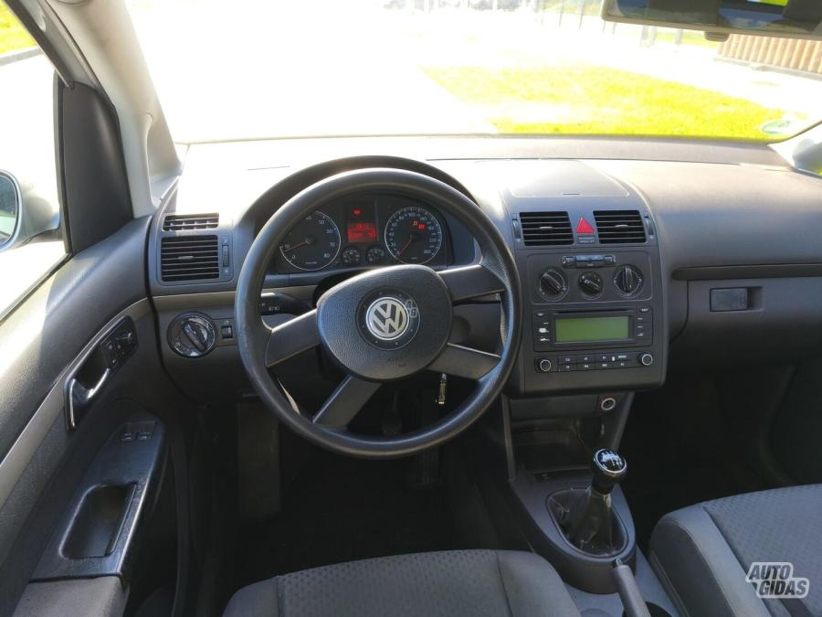 Volkswagen Touran 2004 Kauņa, ar dzinēja tilpumu 1.60 L un nobraukumu 257 tūkst. km par 1050 €, foto 10 vietnē AUTOMOTO.COM.LV