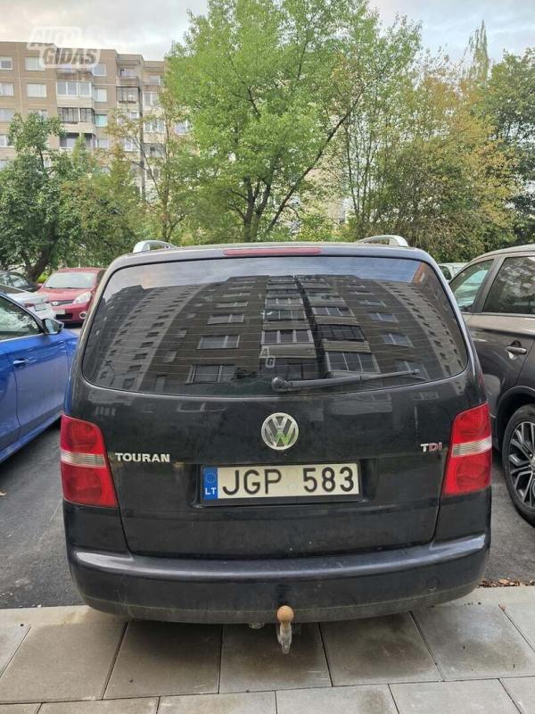 Volkswagen Touran 2004 in Vilnius, with an engine capacity of 2.00 L and mileage of 301 thousand km for 800 €, photo 6 on AUTOMOTO.COM.LV