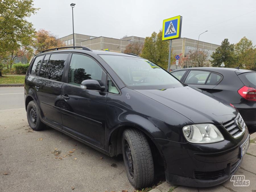 Volkswagen Touran 2004 in Kaunas, with an engine capacity of 1.90 L and mileage of 376 thousand km for 790 €, photo 1 on AUTOMOTO.COM.LV