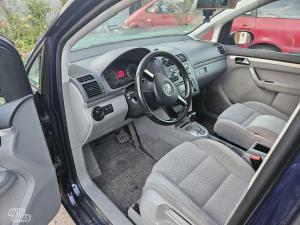 Volkswagen Touran 2004 in Kaunas, with an engine capacity of 1.90 L and mileage of 371 thousand km for 1500 €, photo 7 on AUTOMOTO.COM.LV