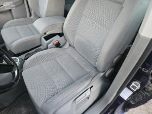 Volkswagen Touran 2004 in Kaunas, with an engine capacity of 1.90 L and mileage of 371 thousand km for 1500 €, photo 8 on AUTOMOTO.COM.LV