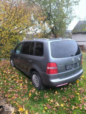 Volkswagen Touran 2004 Viļņa, ar dzinēja tilpumu 2.00 L un nobraukumu 299 tūkst. km par 950 €, foto 5 vietnē AUTOMOTO.COM.LV