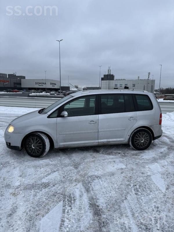 Volkswagen Touran 2005 Alūksne, ar dzinēja tilpumu 2.00 L un nobraukumu 0 tūkst. km par 1500 €, foto 3 vietnē AUTOMOTO.COM.LV