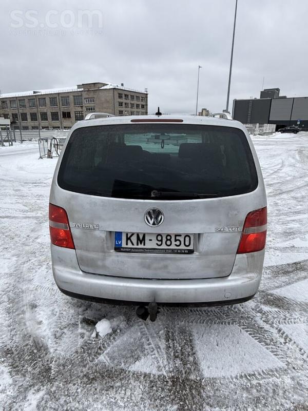 Volkswagen Touran 2005 Alūksne, ar dzinēja tilpumu 2.00 L un nobraukumu 0 tūkst. km par 1500 €, foto 6 vietnē AUTOMOTO.COM.LV