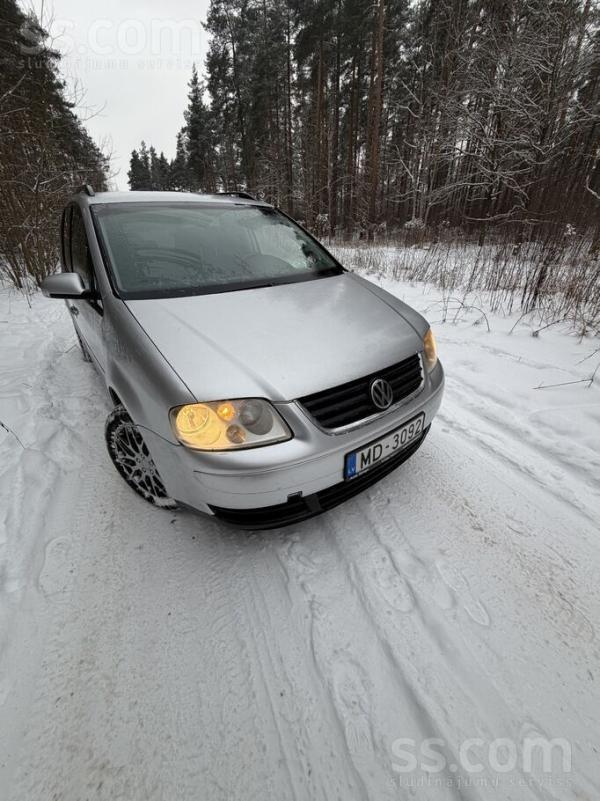Volkswagen Touran 2005 in Riga, with an engine capacity of 1.90 L and mileage of 350 thousand km for 1800 €, photo 1 on AUTOMOTO.COM.LV