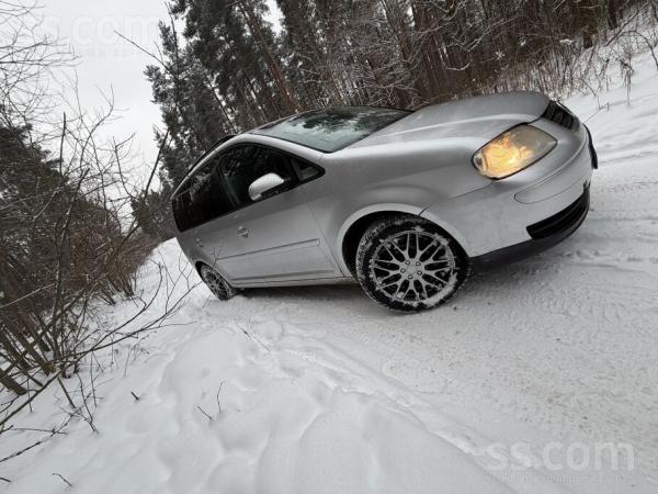 Volkswagen Touran 2005 in Riga, with an engine capacity of 1.90 L and mileage of 350 thousand km for 1800 €, photo 5 on AUTOMOTO.COM.LV