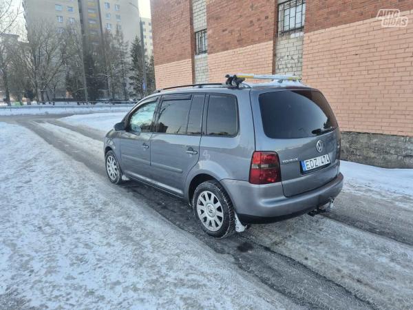 Volkswagen Touran 2005 Šilalė, ar dzinēja tilpumu 1.90 L un nobraukumu 300 tūkst. km par 1350 €, foto 2 vietnē AUTOMOTO.COM.LV