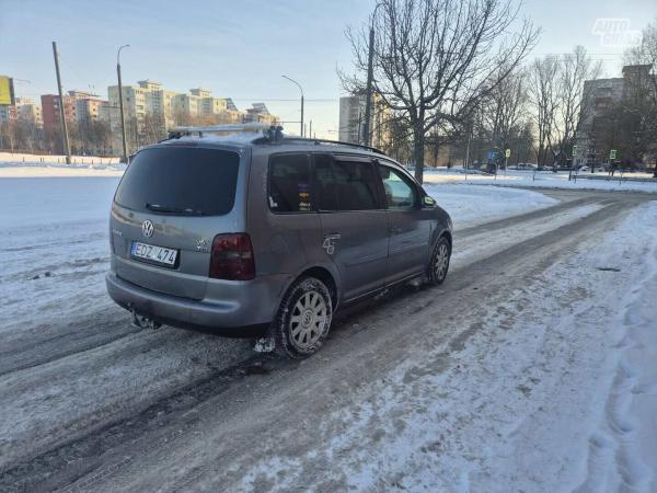 Volkswagen Touran 2005 Šilalė, ar dzinēja tilpumu 1.90 L un nobraukumu 300 tūkst. km par 1350 €, foto 3 vietnē AUTOMOTO.COM.LV