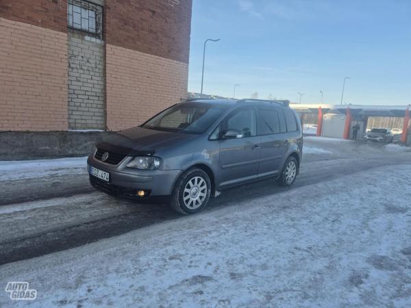 Volkswagen Touran 2005 Šilalė, ar dzinēja tilpumu 1.90 L un nobraukumu 300 tūkst. km par 1350 €, foto 5 vietnē AUTOMOTO.COM.LV