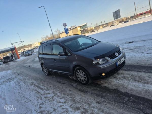 Volkswagen Touran 2005 Šilalė, ar dzinēja tilpumu 1.90 L un nobraukumu 300 tūkst. km par 1350 €, foto 10 vietnē AUTOMOTO.COM.LV