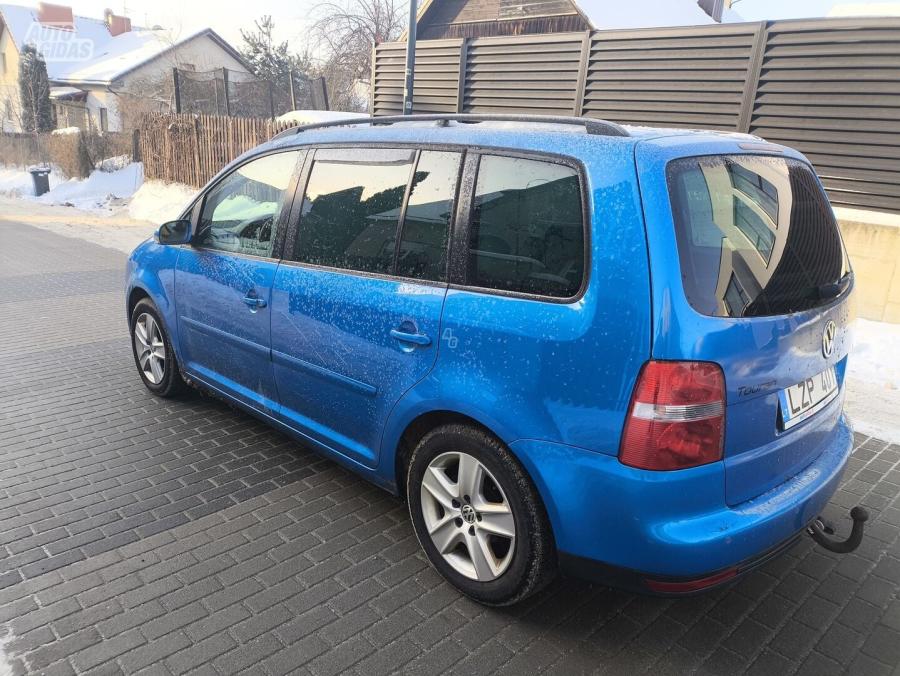 Volkswagen Touran 2005 in Vilnius, with an engine capacity of 2.00 L and mileage of 330 thousand km for 990 €, photo 7 on AUTOMOTO.COM.LV