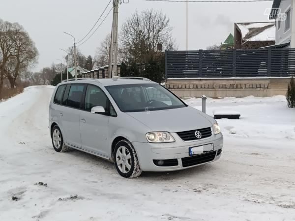 Volkswagen Touran 2005 in Siauliai, with an engine capacity of 2.00 L and mileage of 330 thousand km for 2250 €, photo 7 on AUTOMOTO.COM.LV