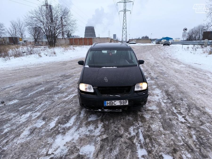 Volkswagen Touran 2005 in Kaunas, with an engine capacity of 2.00 L and mileage of 280 thousand km for 690 €, photo 3 on AUTOMOTO.COM.LV
