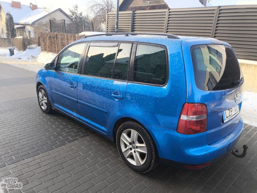 Volkswagen Touran 2005 in Vilnius, with an engine capacity of 2.00 L and mileage of 330 thousand km for 950 €, photo 7 on AUTOMOTO.COM.LV