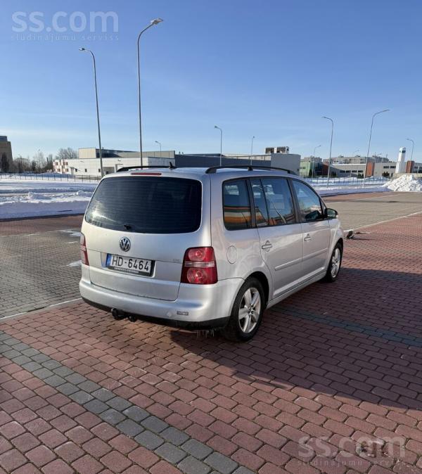 Volkswagen Touran 2005 in Ventspils, with an engine capacity of 1.90 L and mileage of 493 thousand km for 1150 €, photo 2 on AUTOMOTO.COM.LV