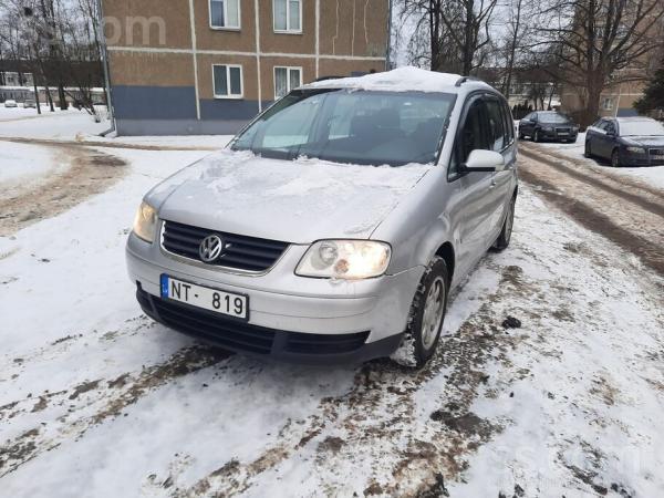 Volkswagen Touran 2005 Rīga, ar dzinēja tilpumu 2.00 L un nobraukumu 314 tūkst. km par 1200 €, foto 2 vietnē AUTOMOTO.COM.LV