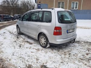 Volkswagen Touran 2005 Rīga, ar dzinēja tilpumu 2.00 L un nobraukumu 314 tūkst. km par 1200 €, foto 3 vietnē AUTOMOTO.COM.LV