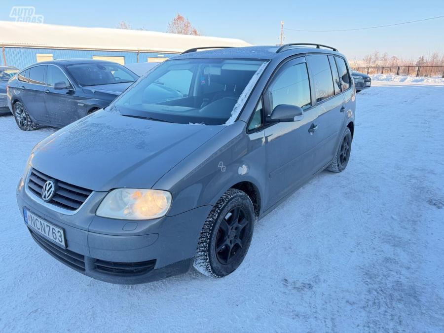 Volkswagen Touran 2005 in Vilnius, with an engine capacity of 2.00 L and mileage of 331 thousand km for 950 €, photo 2 on AUTOMOTO.COM.LV