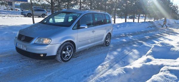 Volkswagen Touran 2005 Telšiai, ar dzinēja tilpumu 2.00 L un nobraukumu 300 tūkst. km par 1000 €, foto 1 vietnē AUTOMOTO.COM.LV