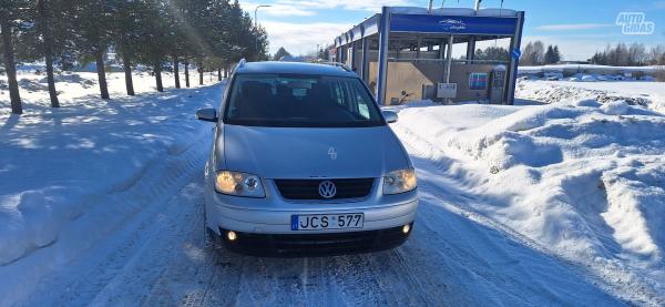 Volkswagen Touran 2005 Telšiai, ar dzinēja tilpumu 2.00 L un nobraukumu 300 tūkst. km par 1000 €, foto 4 vietnē AUTOMOTO.COM.LV