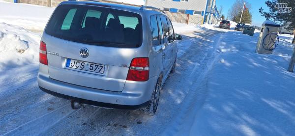 Volkswagen Touran 2005 Telšiai, ar dzinēja tilpumu 2.00 L un nobraukumu 300 tūkst. km par 1000 €, foto 8 vietnē AUTOMOTO.COM.LV