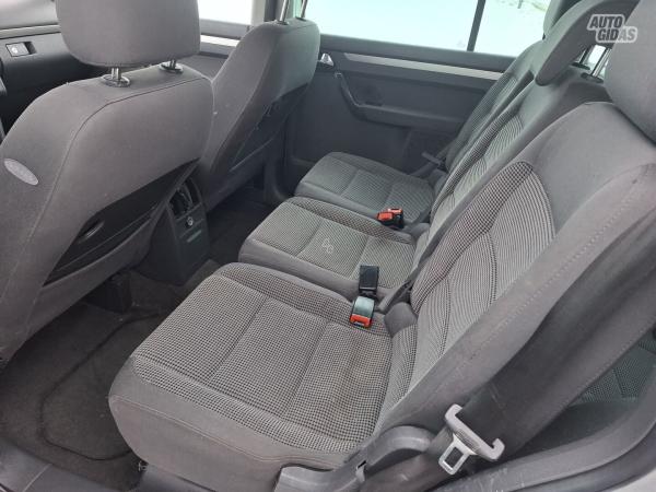 Volkswagen Touran 2005 Šilutė, ar dzinēja tilpumu 1.90 L un nobraukumu 369 tūkst. km par 1650 €, foto 7 vietnē AUTOMOTO.COM.LV