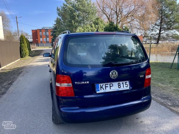 Volkswagen Touran 2005 Kauņa, ar dzinēja tilpumu 1.90 L un nobraukumu 271 tūkst. km par 1750 €, foto 5 vietnē AUTOMOTO.COM.LV