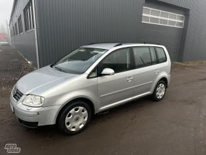 Volkswagen Touran 2005 Rietavas, ar dzinēja tilpumu 2.00 L un nobraukumu 378 tūkst. km par 1300 €, foto  vietnē AUTOMOTO.COM.LV