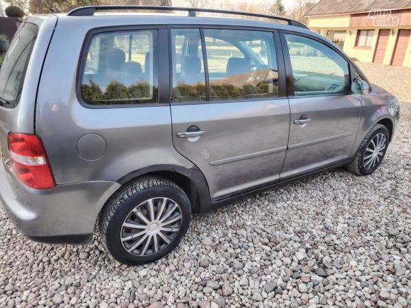 Volkswagen Touran 2005 Marijampole, ar dzinēja tilpumu 1.90 L un nobraukumu 430 tūkst. km par 650 €, foto 6 vietnē AUTOMOTO.COM.LV
