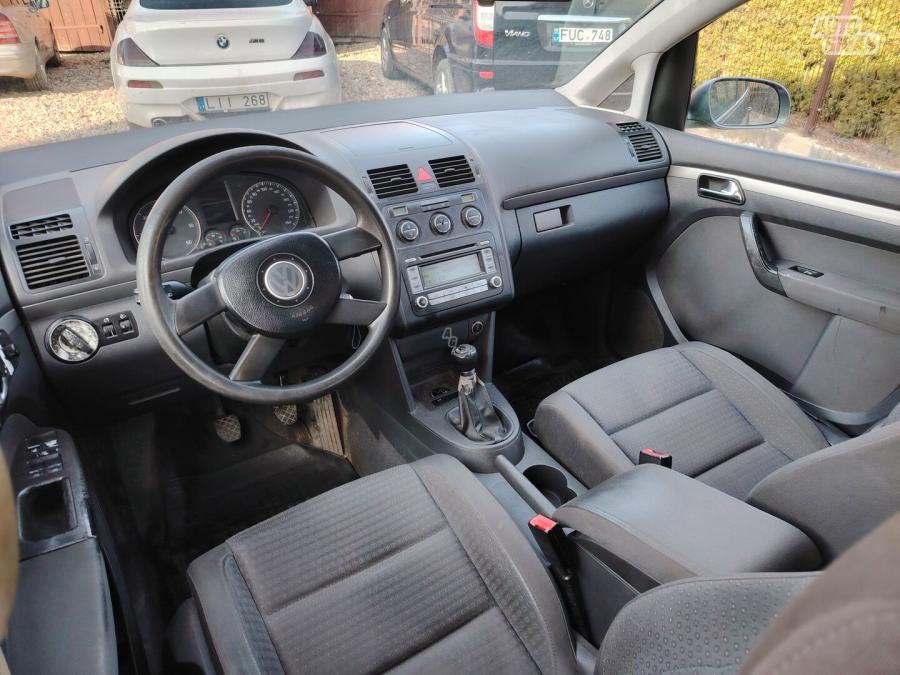 Volkswagen Touran 2005 Marijampole, ar dzinēja tilpumu 1.90 L un nobraukumu 430 tūkst. km par 650 €, foto 11 vietnē AUTOMOTO.COM.LV