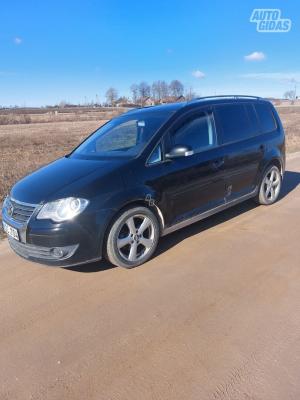 Volkswagen Touran 2005 Klaipėda, ar dzinēja tilpumu 2.00 L un nobraukumu 335 tūkst. km par 800 €, foto  vietnē AUTOMOTO.COM.LV