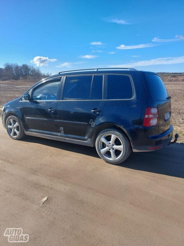 Volkswagen Touran 2005 Klaipėda, ar dzinēja tilpumu 2.00 L un nobraukumu 335 tūkst. km par 800 €, foto 9 vietnē AUTOMOTO.COM.LV